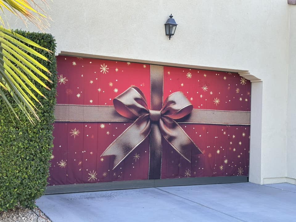 Santa's Garage Christmas Garage Door Cover – GarageBuddy